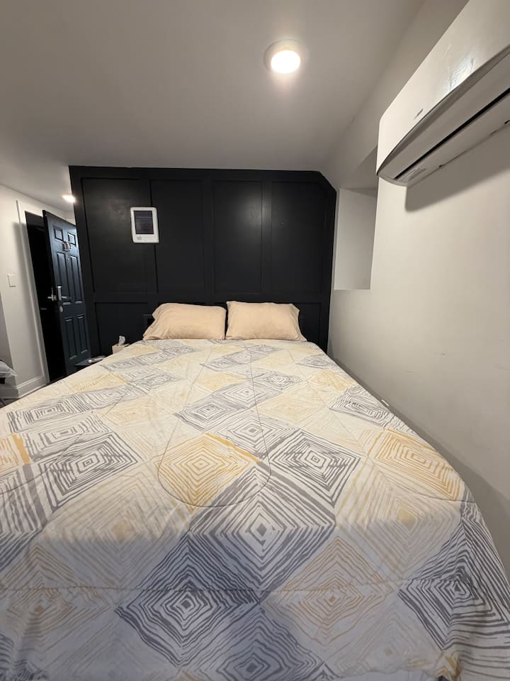 Modern Luxe Studio | Private Bath + Kitchenette - Philadelphia