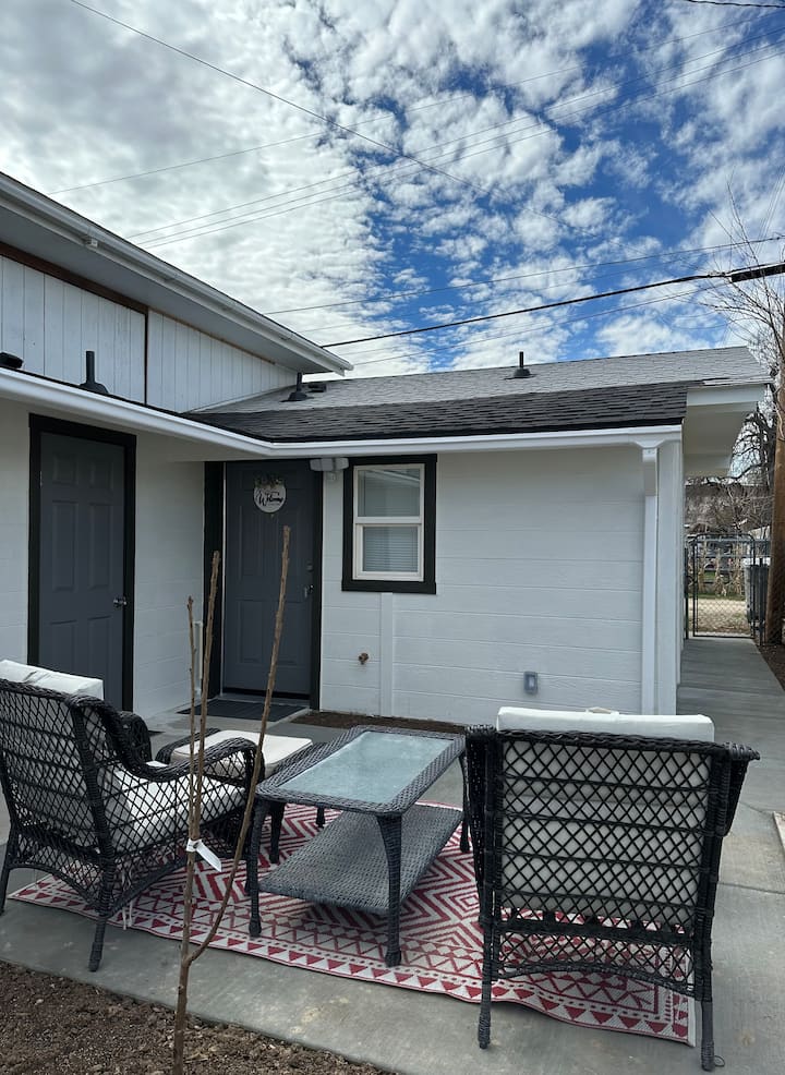 Nampa's Best Located Guest House-new & Affordable - Nampa, ID