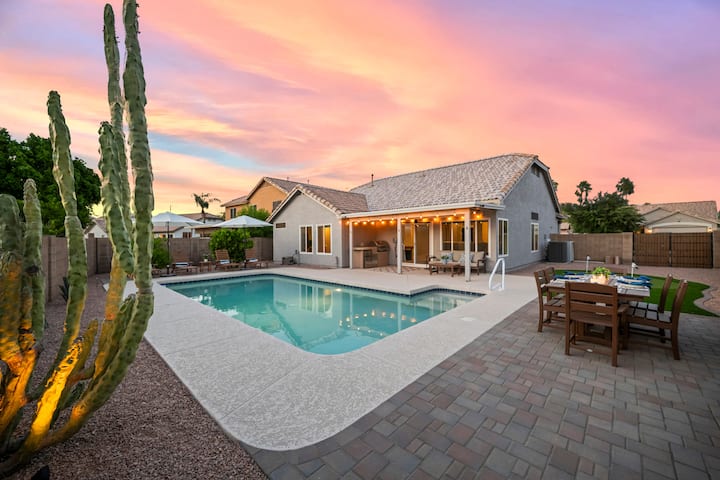 3 King Beds, Pool, Putting Green, Private - Mesa, AZ