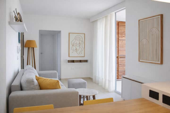 Moderno Y Luminoso Con Balcón Y Piscina - Formosa