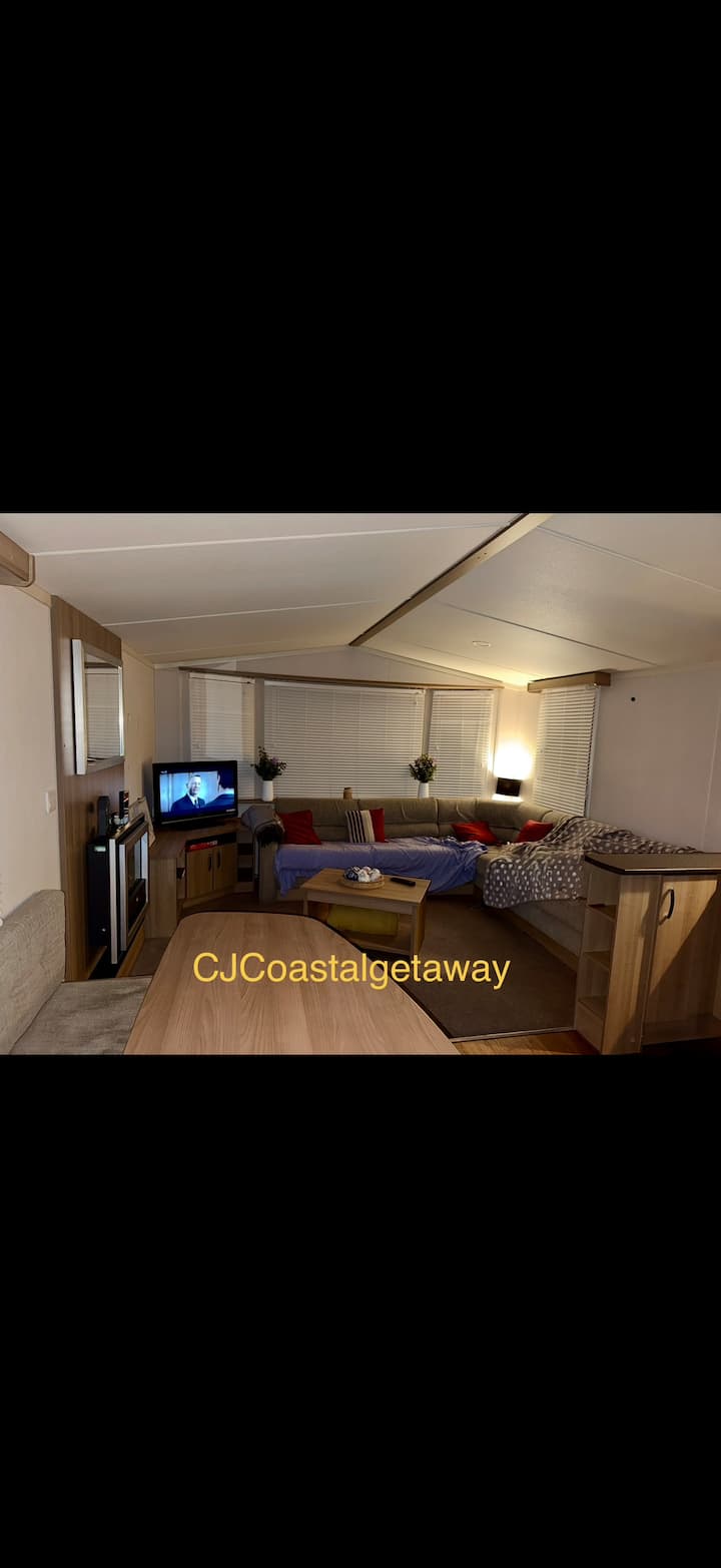 8 Berth 3 Bedroom Home From Home Static Caravan - Towyn