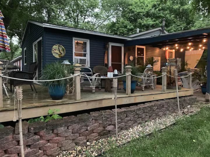 Monarch Cove Cottage - Spirit Lake, IA