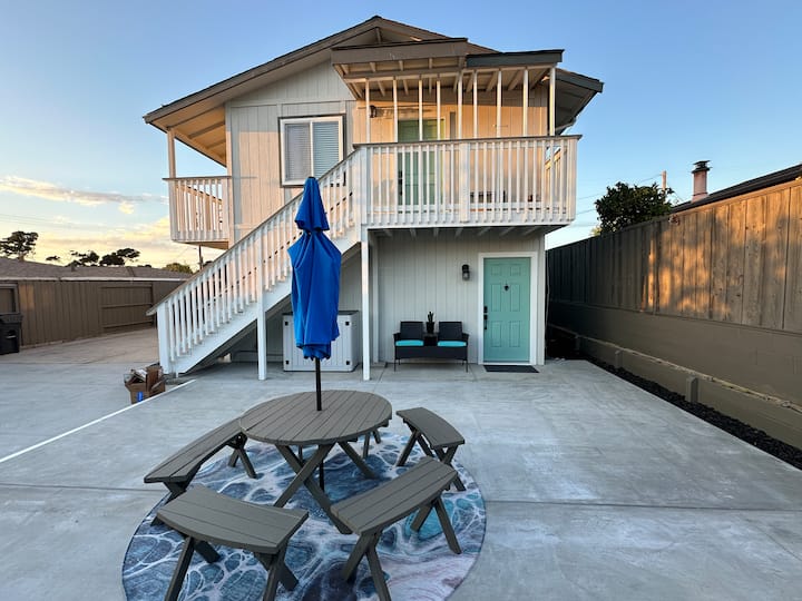 Second-floor, 1 Bedroom + Office With Balcony. - Monterey, CA