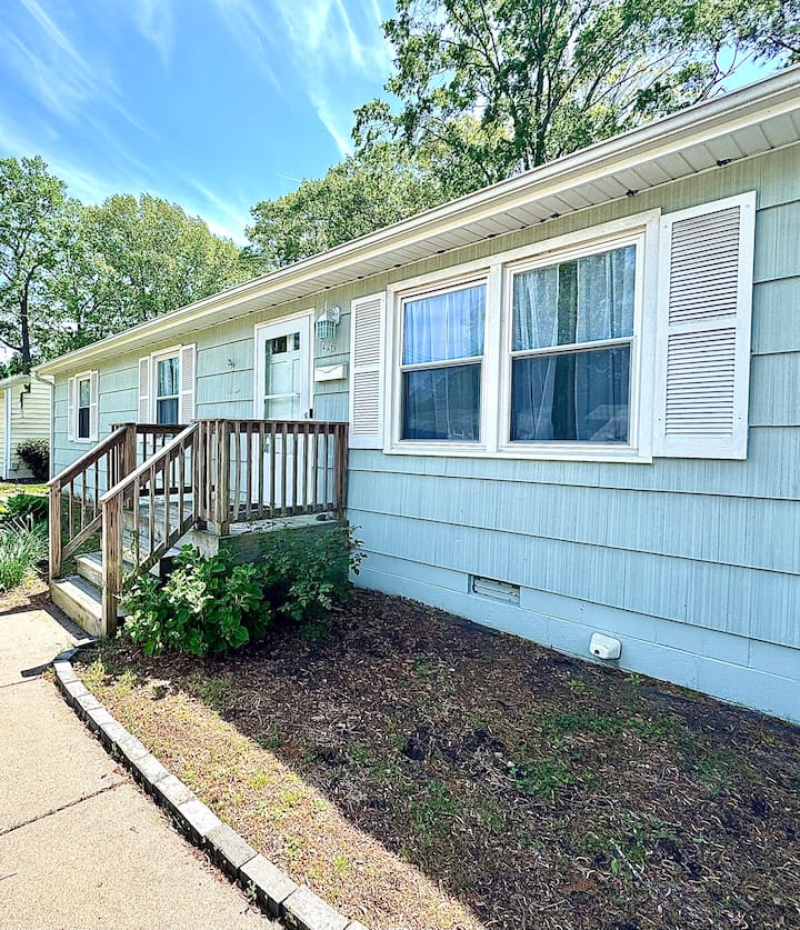 The Quiet Escape | Family Retreat - Newport News, VA