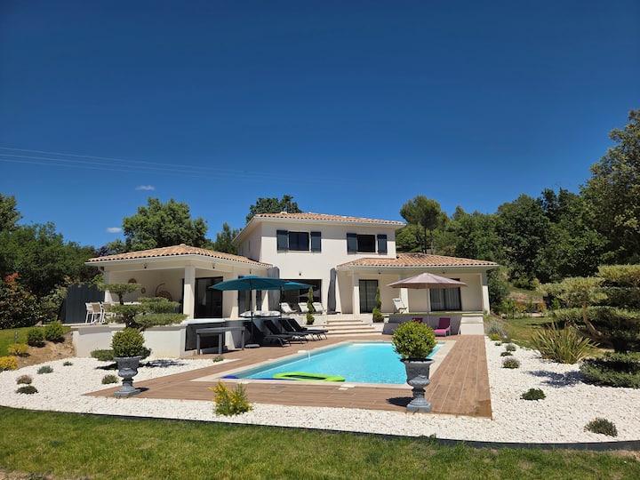 Maison D'exception Avec Piscine Et Jacuzzi Gordes - Luberon