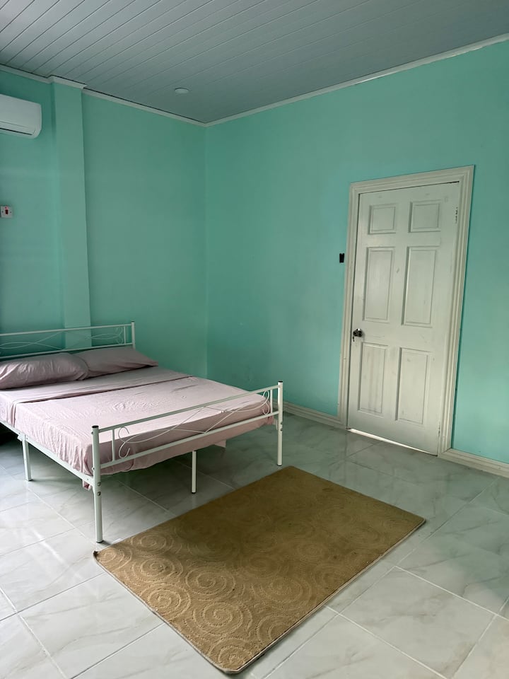 Short Term Room With Private Bathroom - Guyana