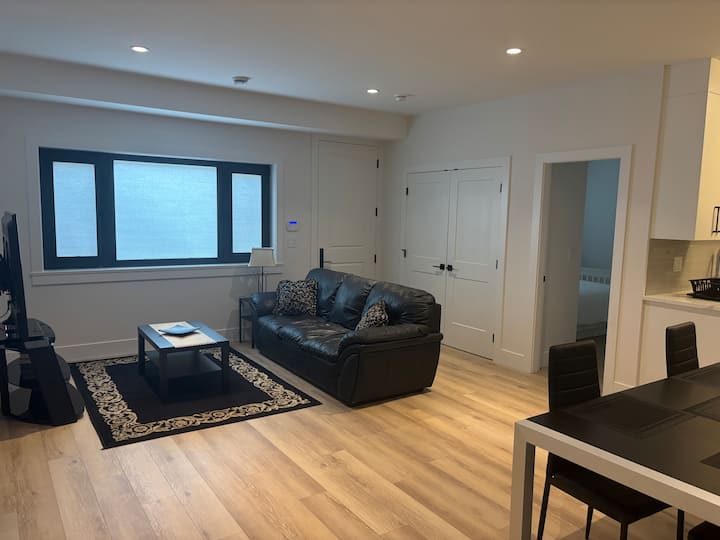 Brand New Bright 2br Suite Govt Road Area, Burnaby - Burnaby