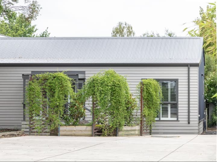 The Dickins 3 Bedroom Cottage - Woodend