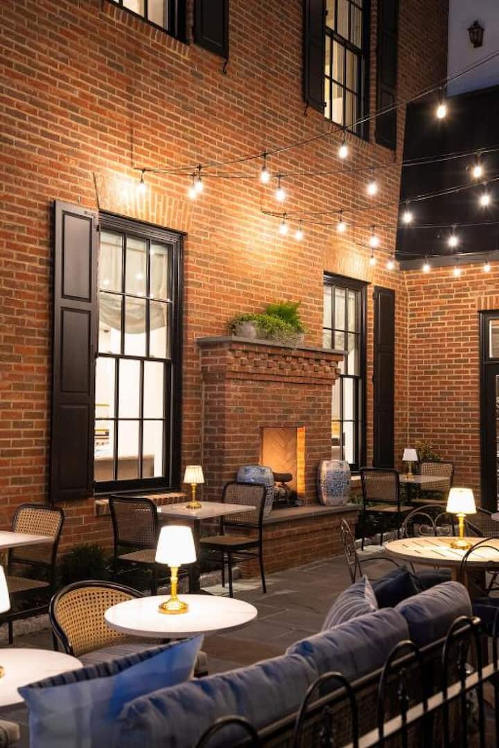 Historic Leesburg Stay W/ Bunkbeds + Sauna - Leesburg, VA