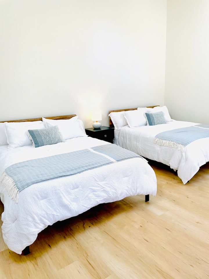 Double Bedroom Guest House At Rising Moon Meadows - Bellingham, WA