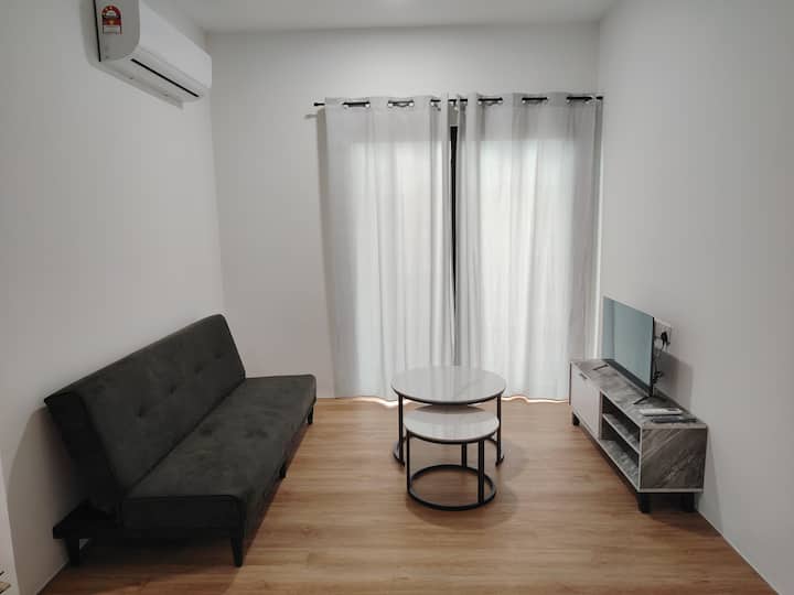 Hann's Ave | Heart Of Sibu 2b2b
​Convenient - Sibu