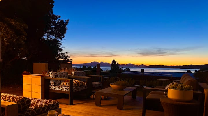 Lake View Terraces - The Warmth Of Home. - Taupō