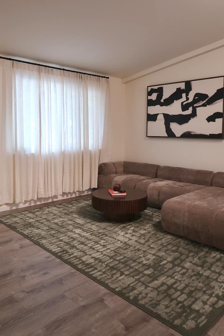Modern Pet-friendly Stay | Near Downtown Medford - Medford, OR