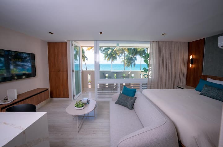 Oceanview Luxury Suite - San Juan