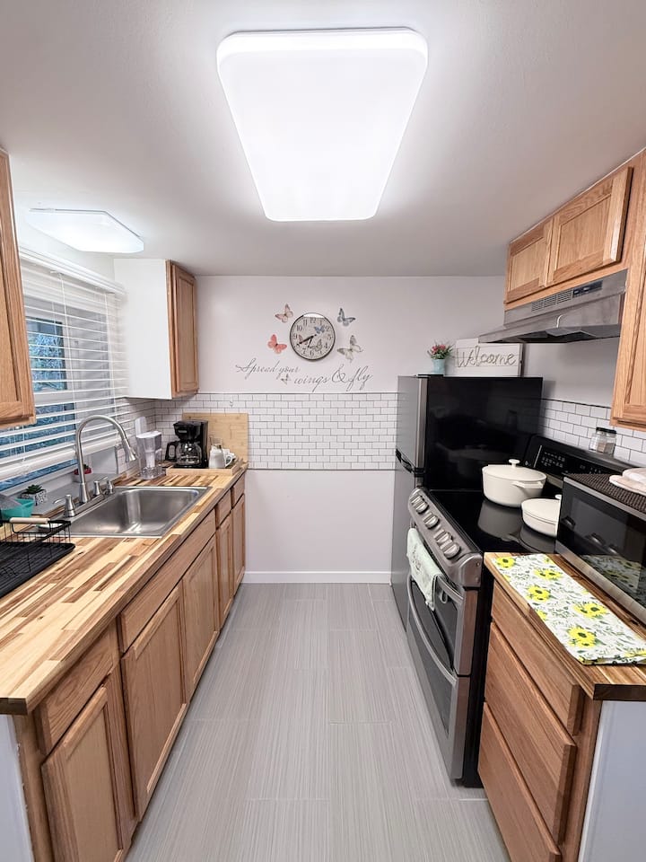 Mountain Cottage - Charleston, WV