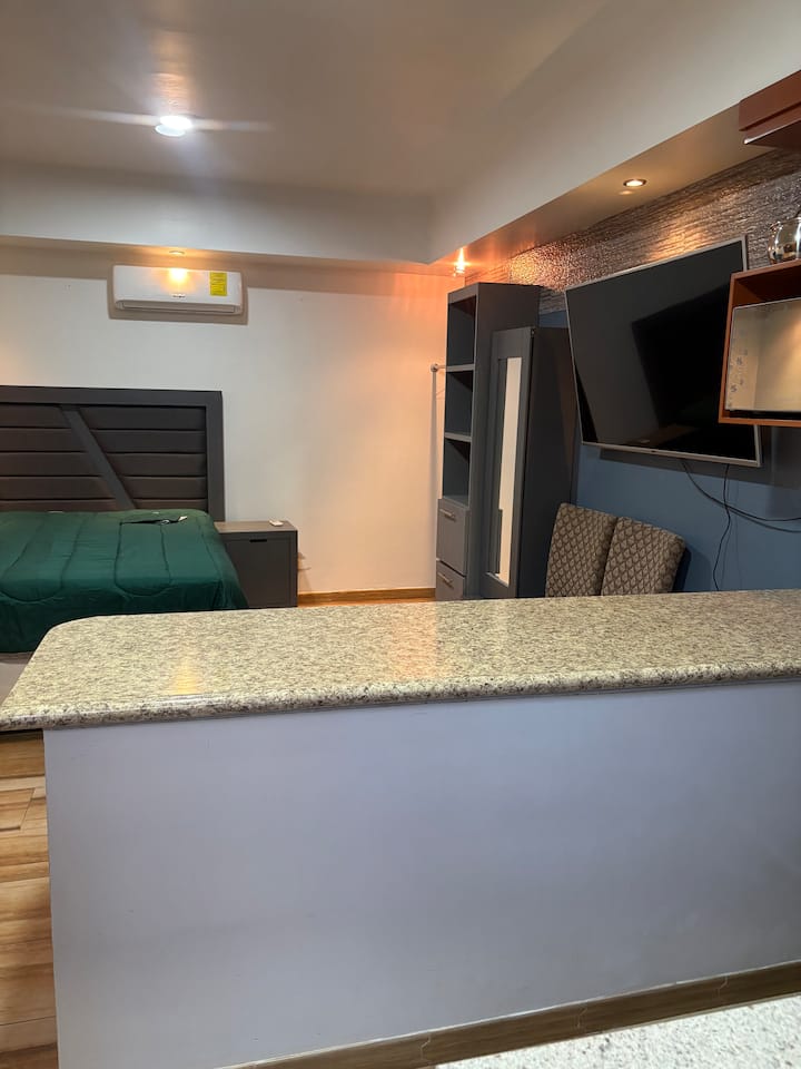 A 5 Minutos Del Aeropuerto Baño Con Jacuzi - El Paso, TX