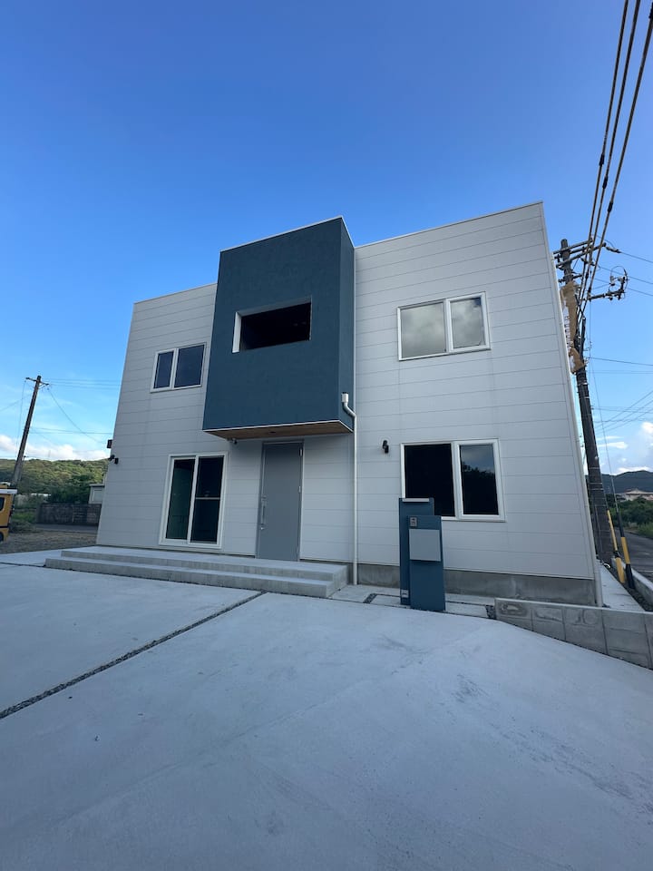 森と海に包まれる隠れ家｜ヤンバル & オーシャンフロントの2ldk一軒家｜ジャングリア・美ら海水族館 - Nago