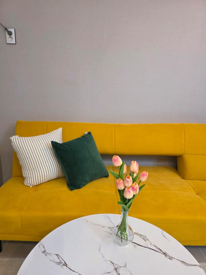 너반스테이[너에게반하다]
성심당,야구장,대전역,
도보가능
지하철더블역세권 교통,맛집위치최상 - South Korea