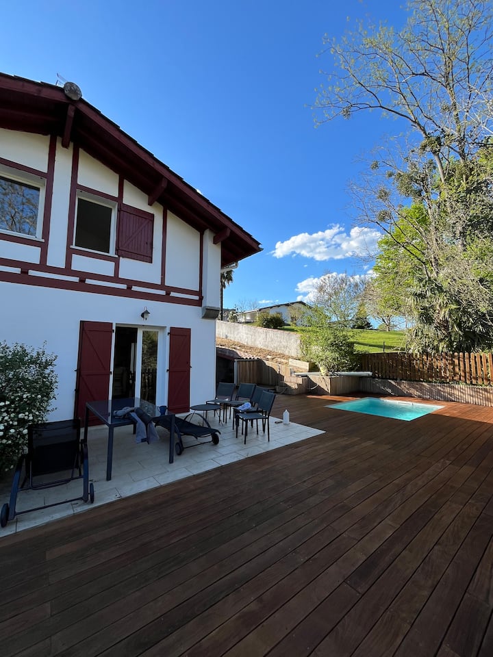 Maison Cosy Avec Piscine, Nature à Cambo Les Bains - Hasparren