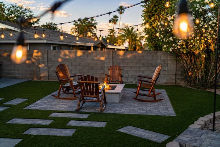 Desert Escape Putting Green And Fire Pit - Scottsdale, AZ