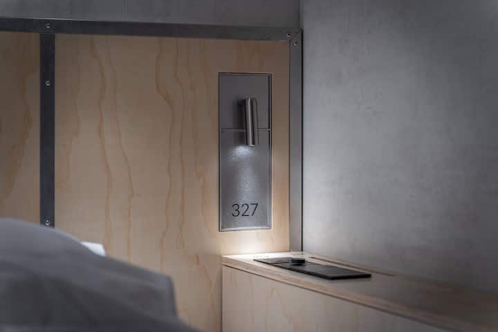 Female Only - Lower/캡슐 1 층(여성전용, 성별 착오시 환불불가) - Seoul