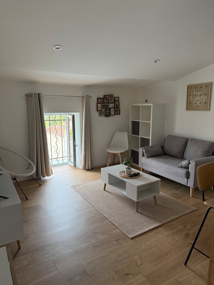 Appartement Moderne En Plein Cœur D’aubenas - Aubenas