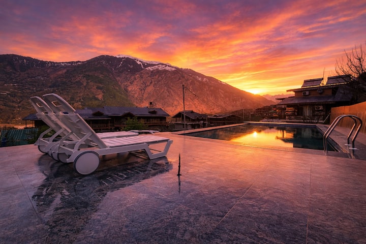 Luxury Tree House With Centrally Heated, Lawn - Manali