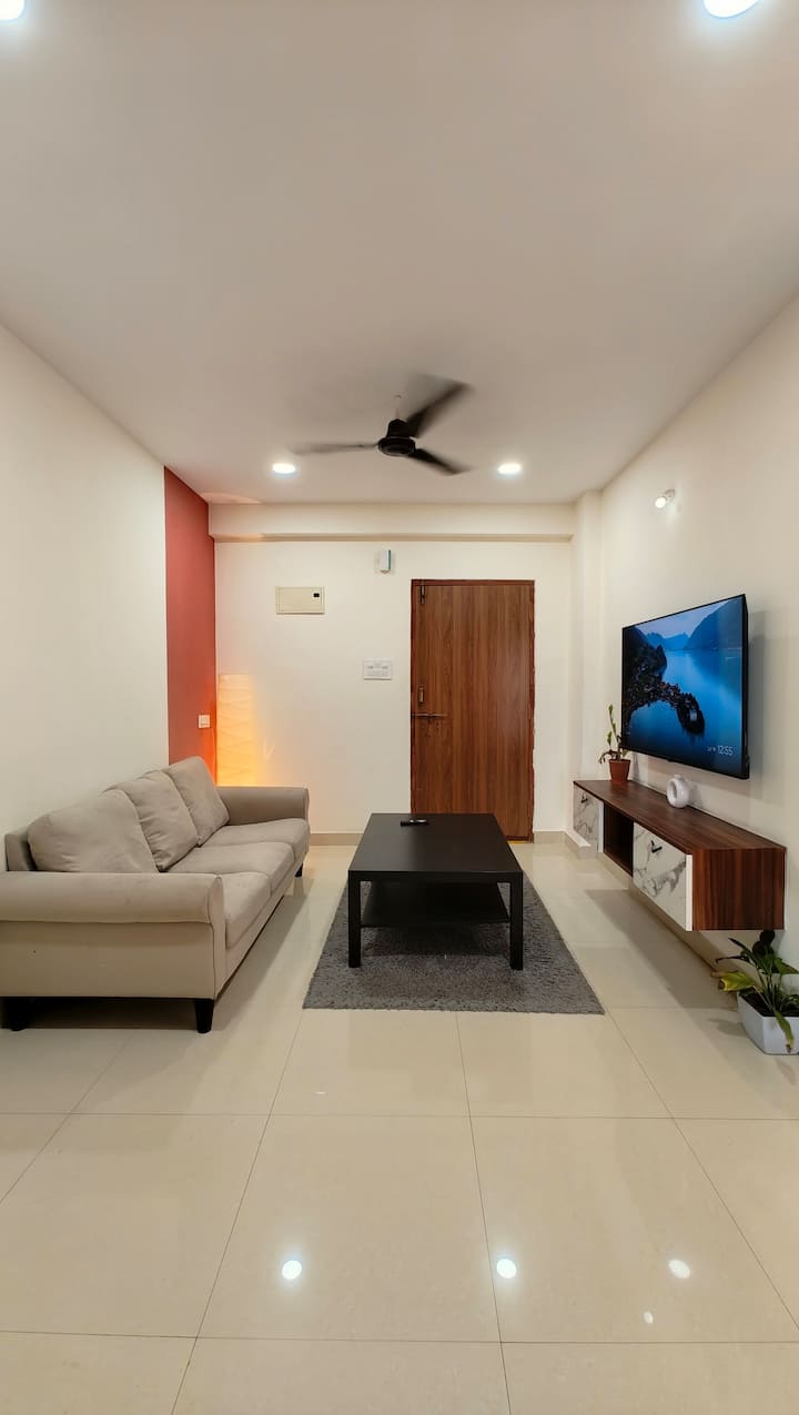 5 Min Walk To Amb Mall And Hi-tech/ Quake Pub/kims - India