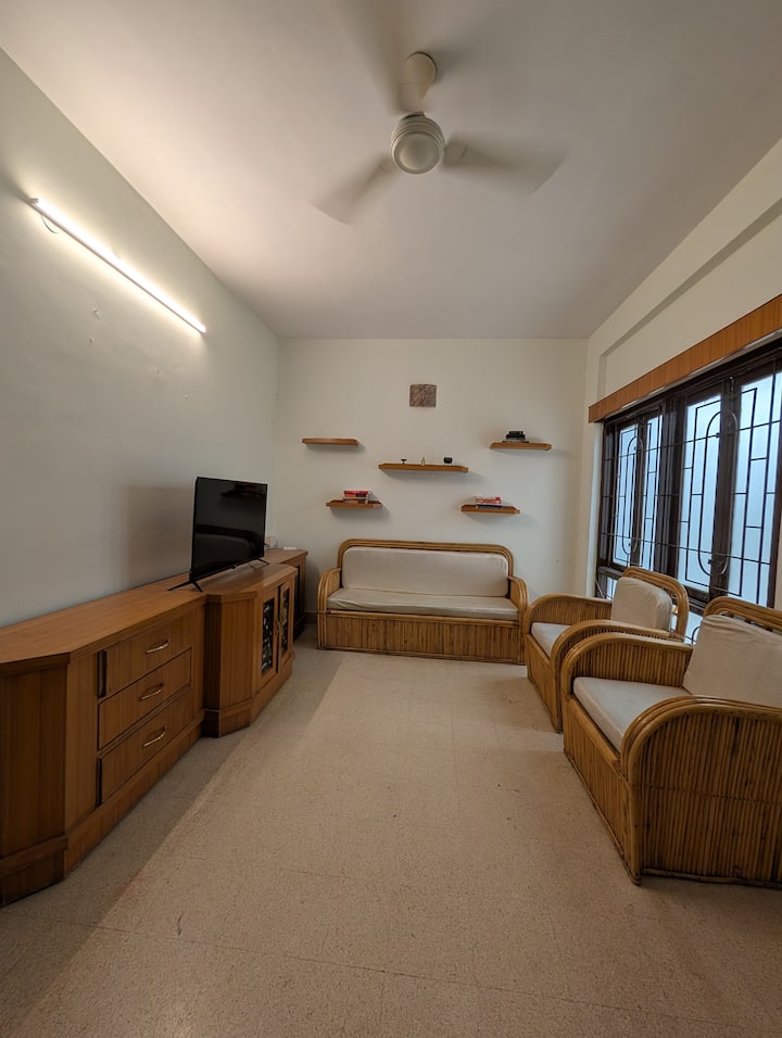 Centrally Located Cozy 2 Bhk | Min 3 Months - Bengaluru