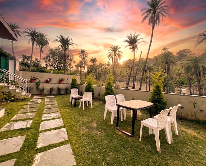 5 Bhk Ac  Private Bungalow With Garden - Mount Abu