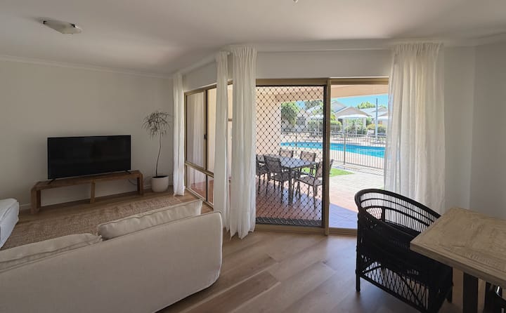 Kawa House. A Family Friendly Poolside Retreat. - Kalbarri