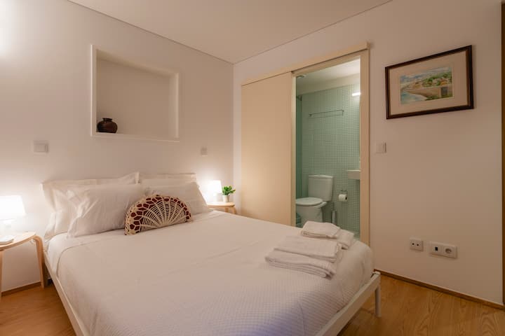 Modern 2-bedroom Apartment Near Braga Cathedral - ブラガ