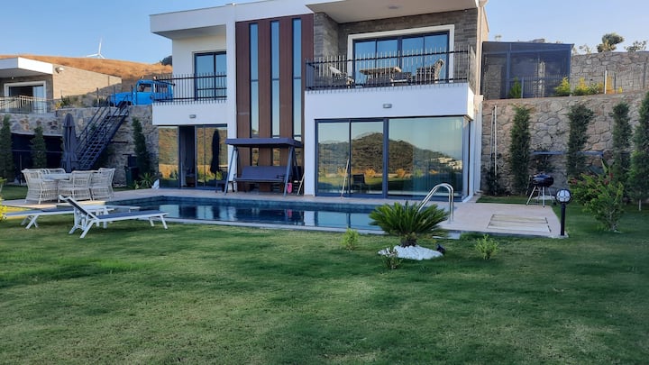 Yalıkavak Villa 3+1, Havuzlu, Deniz Manzaralı - Yalıkavak