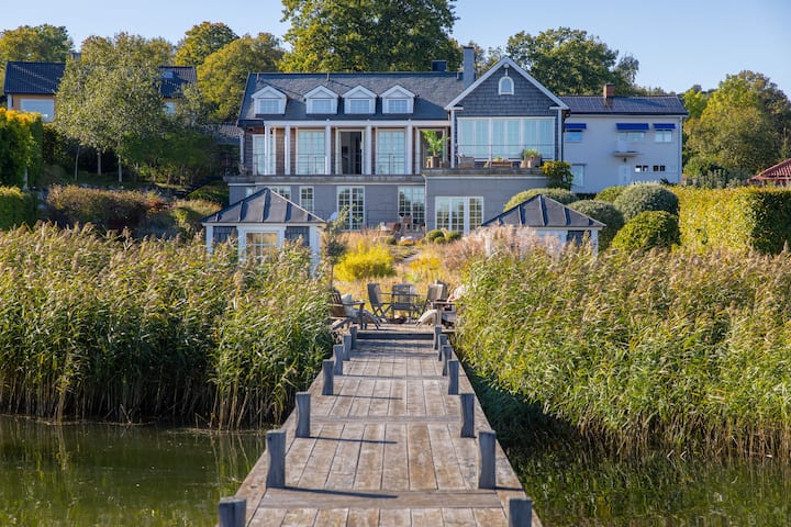 Architectural Waterfront Villa With Pool & Sauna - Sweden