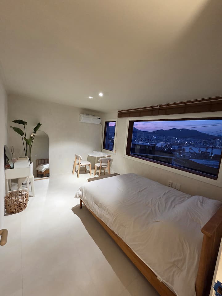 영도 청학동 - 북항 야경 방1 거실1 2층 - Busan