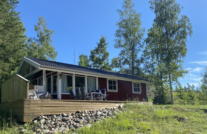 Stuga Vid Badsjö Och Fiskesjö, Studsmatta. - Ruotsi