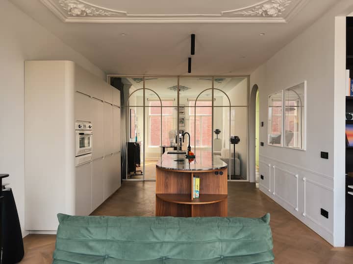 Luxury And Peaceful Canal View Apartment - Amszterdam