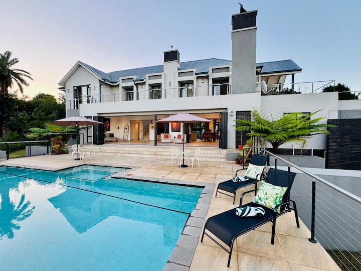 Aloe Arbour Luxury Holiday Home - Dwaleni