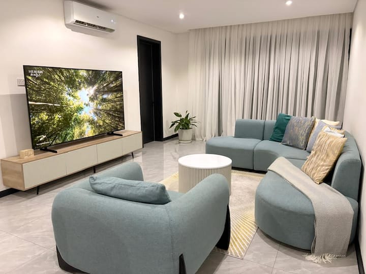 Blue Diamond Luxe - Gaborone