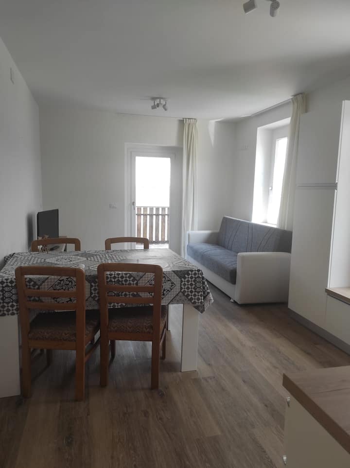 Appartamento Con 2 Camere -Terrazza Vista Montagne - Folgaria