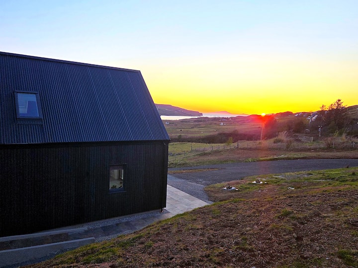 Blakkr House - Luxury Retreat - New For April 2026 - Dunvegan