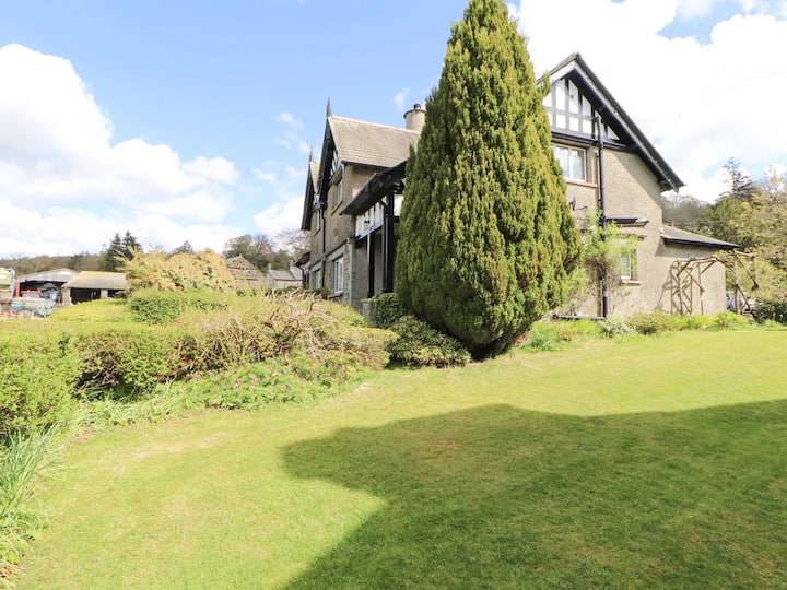 Cosy, Peaceful Lake District Cottage In Far Sawrey - Coniston