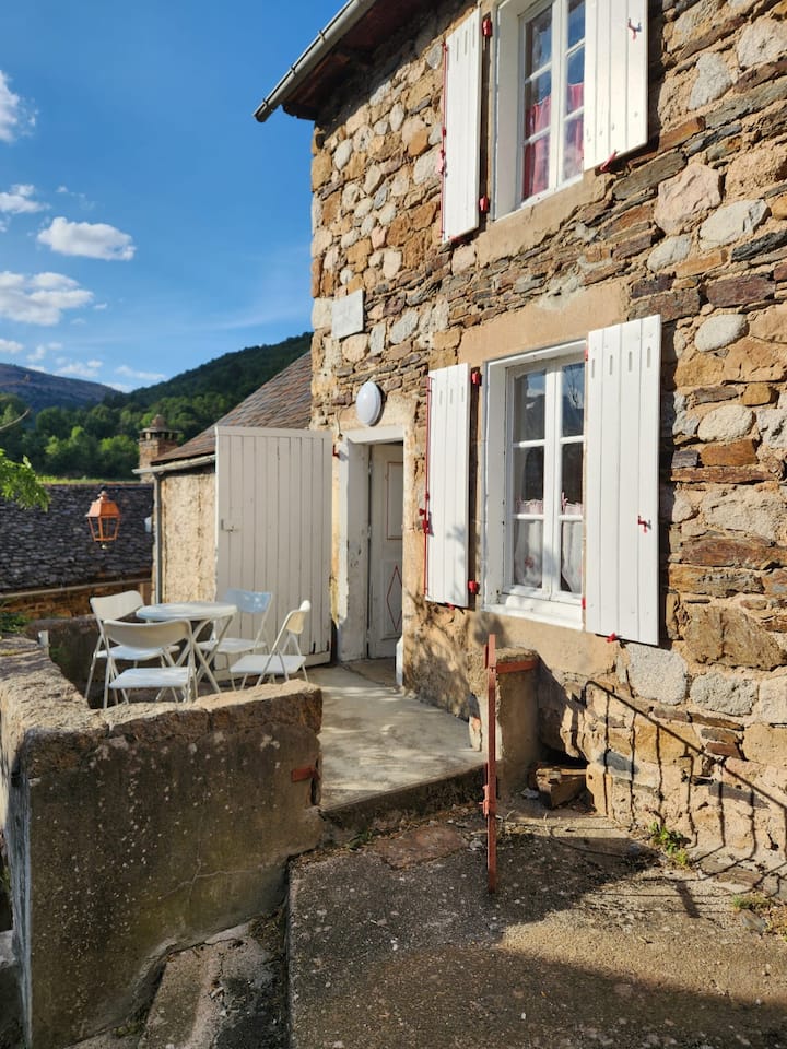 Charmante Maison De Village Cévenol à Louer - Florac