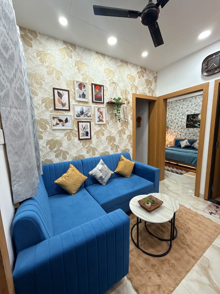 Dreamy Dwell |1bhk |Cozy | Comfortable | Dreamy - Indore