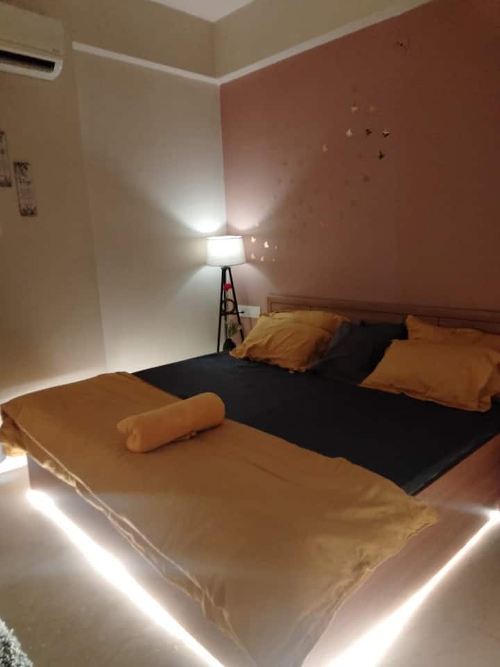 1 Bhk Fully Furnished Couple Friendly @Nipania - Indore
