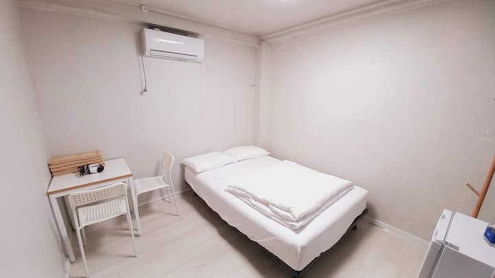 Bongcheon Stn. 3 Min, Private Bath , Inner Window - 서울특별시