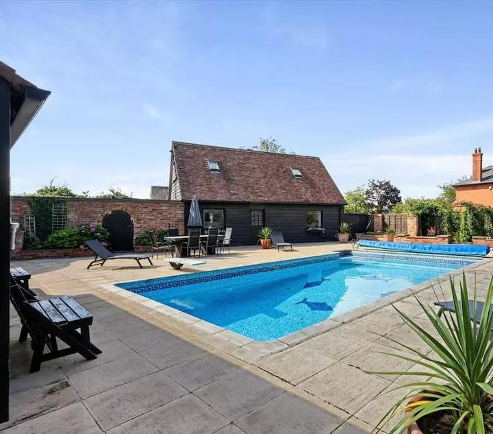 Charming Cotswold Barn Conversion | Sleeps 6+pool! - Gloucester