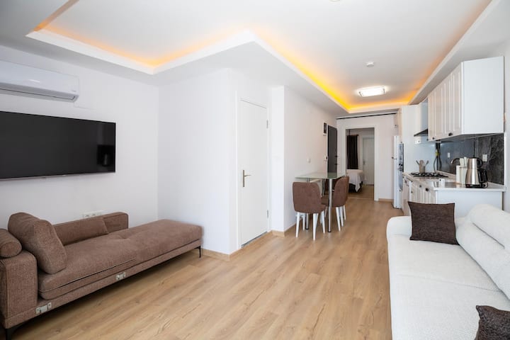 Urla’nın Kalbinde Taş Ev - Urla