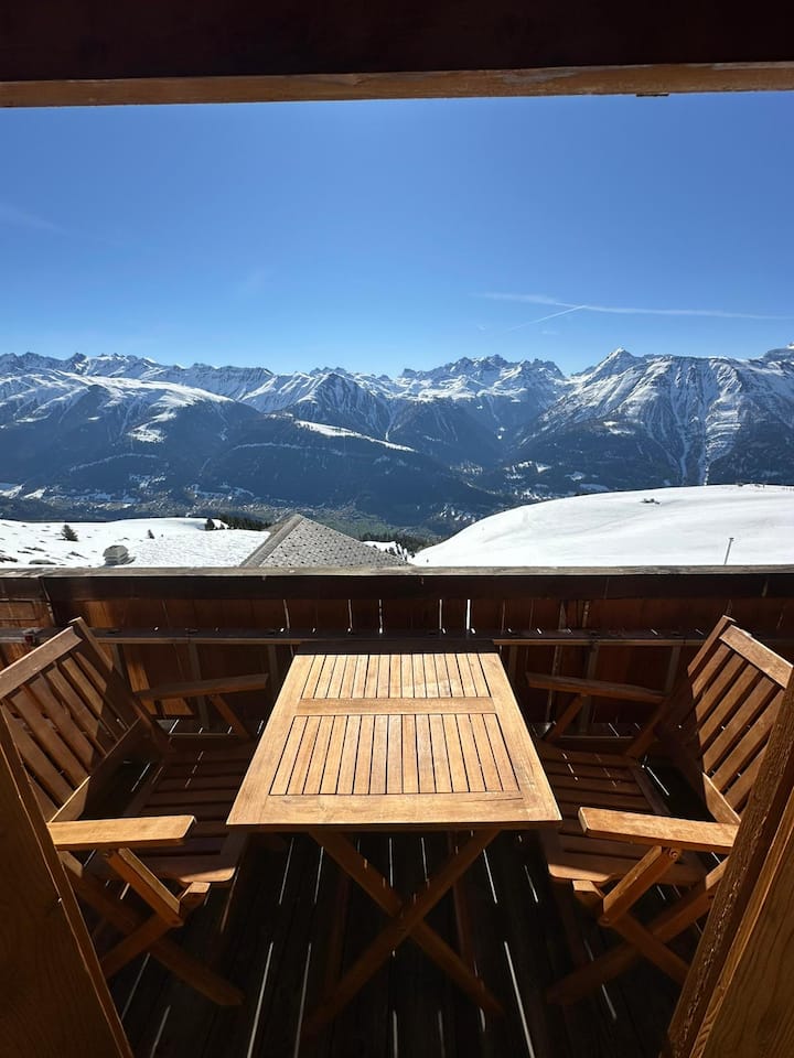Cozy Mountain Apartment Next To The Ski Slope - Lax