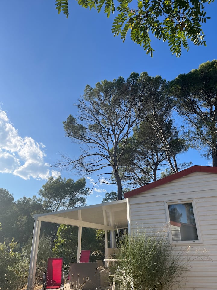 Terrain Calme 2 Caravanes Avec Une Jolie Vue. - Fayence